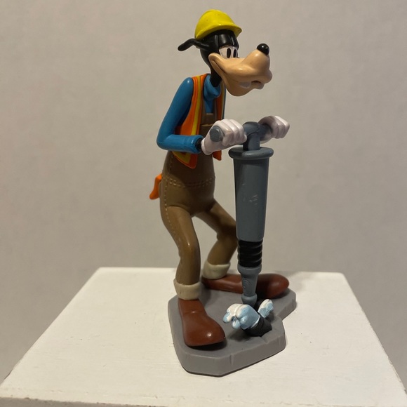 Disney | Toys | Mickey Mouse And Friends Goofy As Street Repair Worker ...